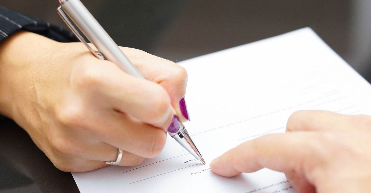 The 10 Best Contract Attorneys Near Me (with Free Estimates)