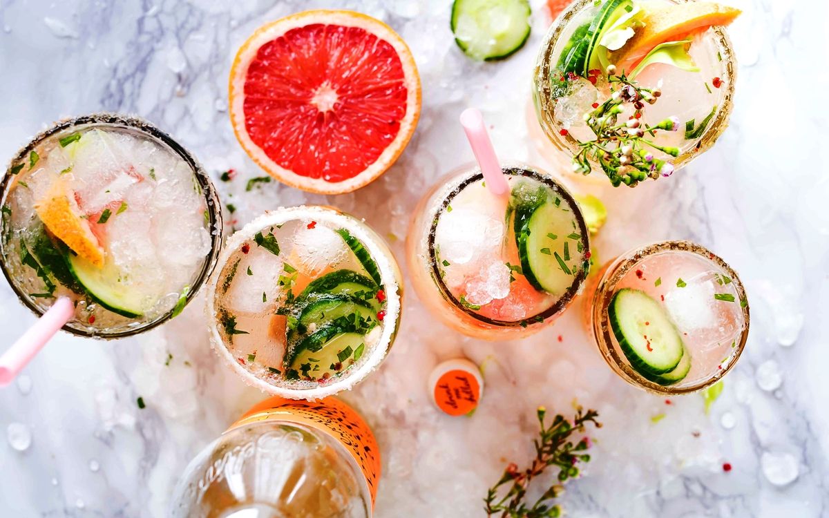The 10 Best Bartenders Near Me (with Free Estimates)