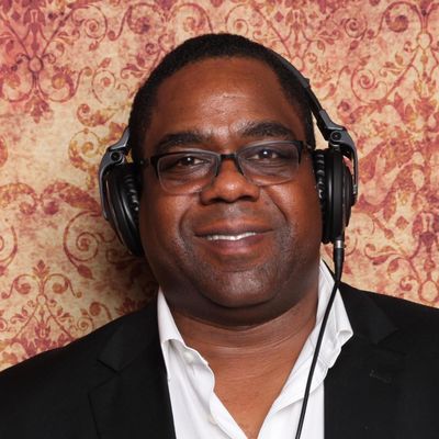 The 10 Best DJs Near Me (with Free Estimates)