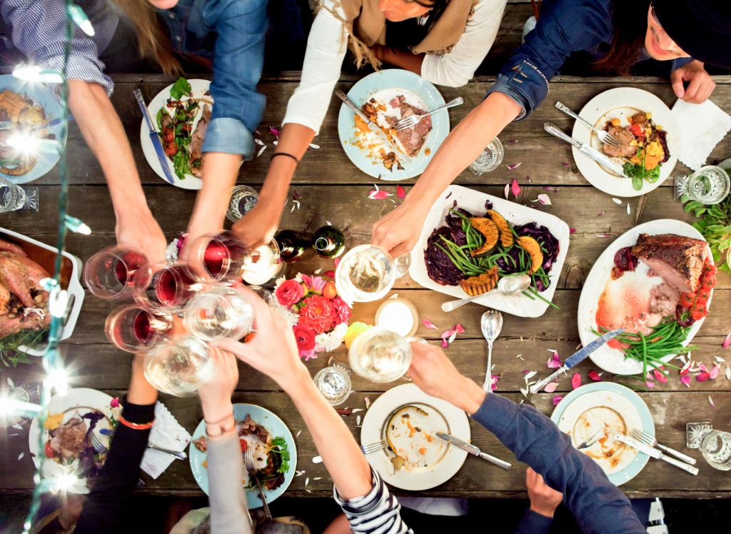 5 Unique Dinner Party Ideas | Thumbtack.com