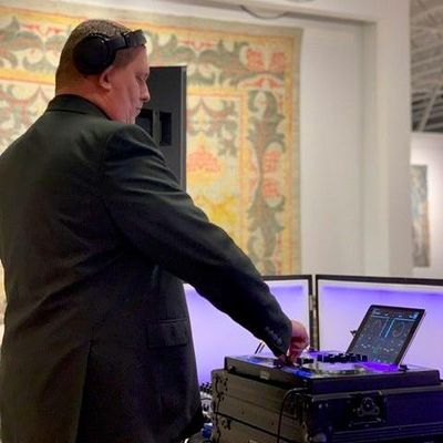 The 10 Best DJs in Dallas, TX (with Free Estimates)