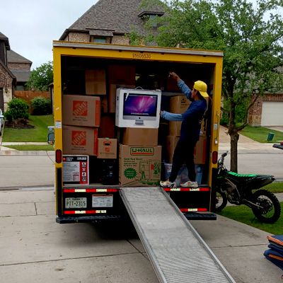 Find a Moving Company & Movers in Dallas, TX | Thumbtack