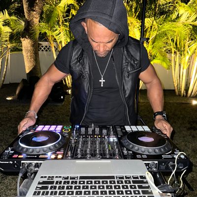 The 10 Best DJs in Jacksonville, FL (with Free Estimates)