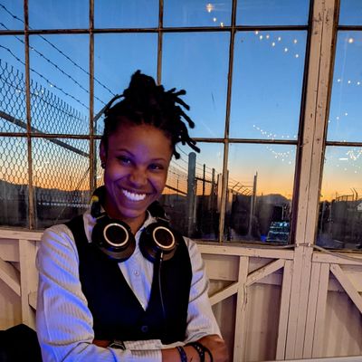 The 10 Best DJs Near Me (with Free Estimates)